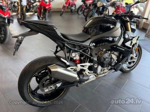 Melns BMW S 1000R 2024 Tallina, ar dzinēja tilpumu 1.00 L un nobraukumu 8 tūkst. km par 14990 €, foto 4 vietnē AUTOMOTO.COM.LV