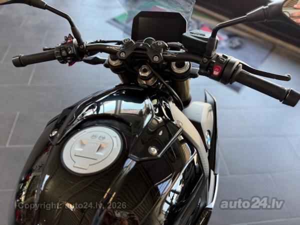 Black BMW S 1000R 2024 in Tallinn, with an engine capacity of 1.00 L and mileage of 8 thousand km for 14990 €, photo 7 on AUTOMOTO.COM.LV