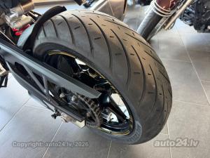 Melns BMW S 1000R 2024 Tallina, ar dzinēja tilpumu 1.00 L un nobraukumu 8 tūkst. km par 14990 €, foto 18 vietnē AUTOMOTO.COM.LV