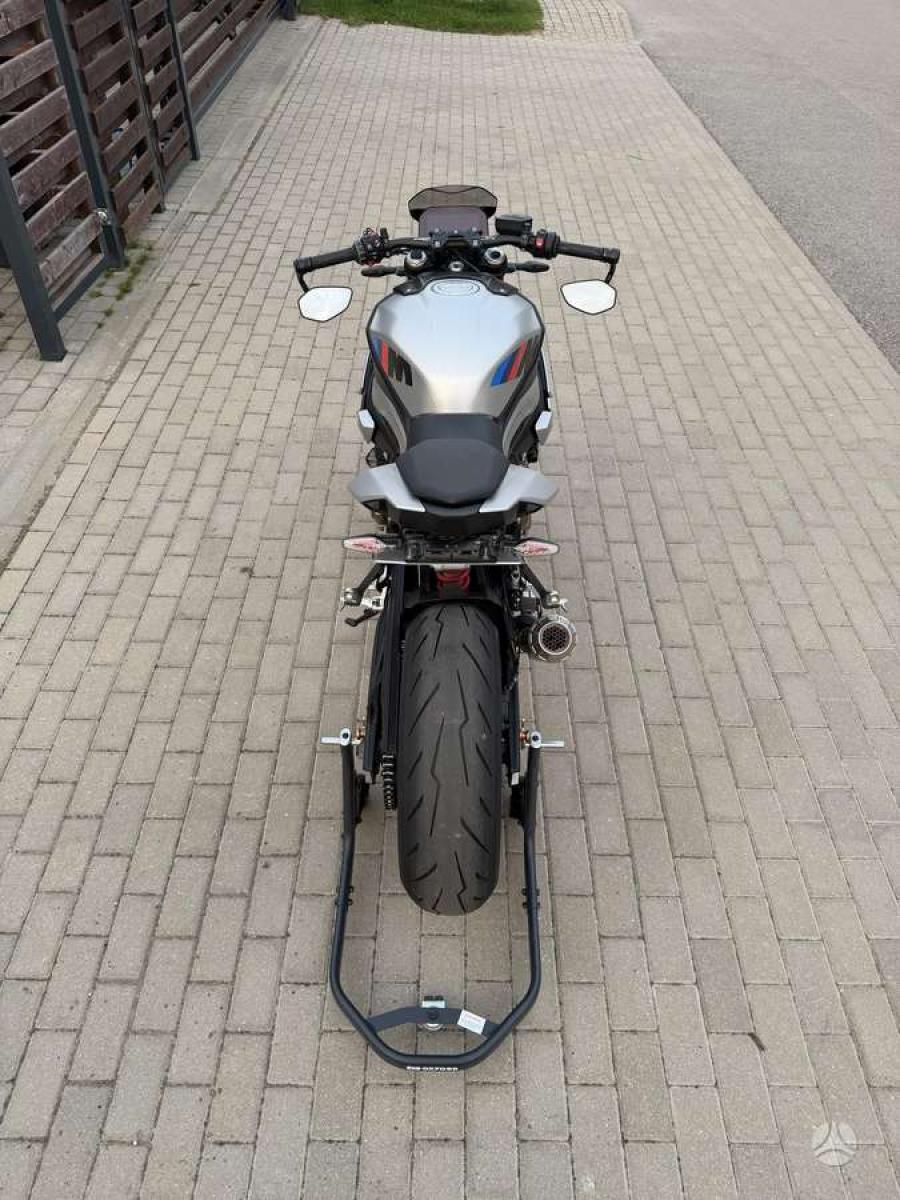 Black BMW S 1000R 2024 in Vilnius, with an engine capacity of 1.00 L and mileage of 27 thousand km for 11599 €, photo 5 on AUTOMOTO.COM.LV