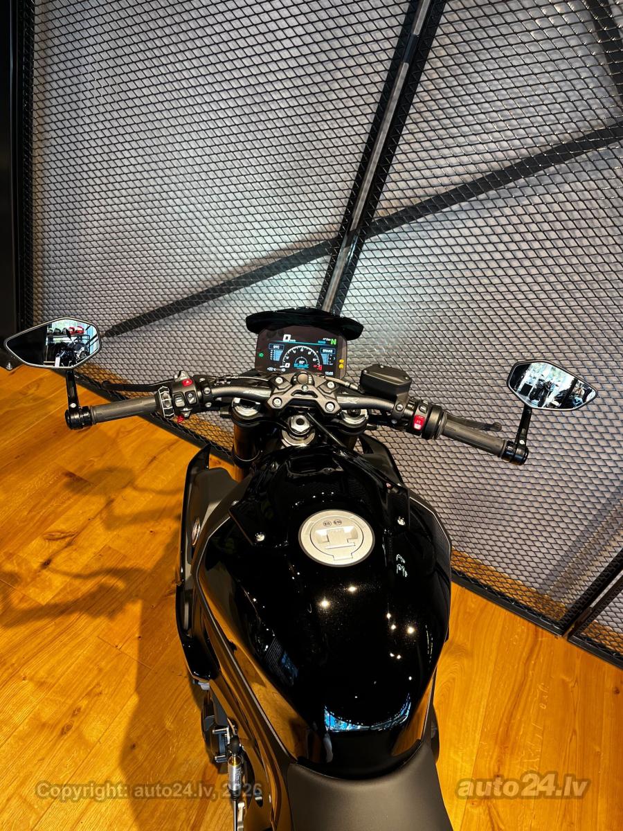 Black BMW S 1000R 2026 in Tallinn, with an engine capacity of 1.00 L and mileage of 0 thousand km for 15450 €, photo 9 on AUTOMOTO.COM.LV