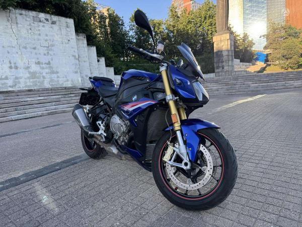 Zils BMW S 1000R 2020 Viļņa, ar dzinēja tilpumu 1.00 L un nobraukumu 35 tūkst. km par 8500 €, foto 3 vietnē AUTOMOTO.COM.LV