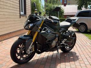Grey BMW S 1000R 2017 in Druskininkai, with an engine capacity of 1.00 L and mileage of 43 thousand km for 7450 €, photo  on AUTOMOTO.COM.LV