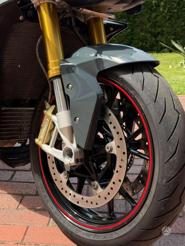 Серый БМВ S 1000R 2017 в Друскининкай, объемом двигателя 1.00 л и пробегом 43 тыс. км за 7450 €, фото 3 на AUTOMOTO.COM.LV