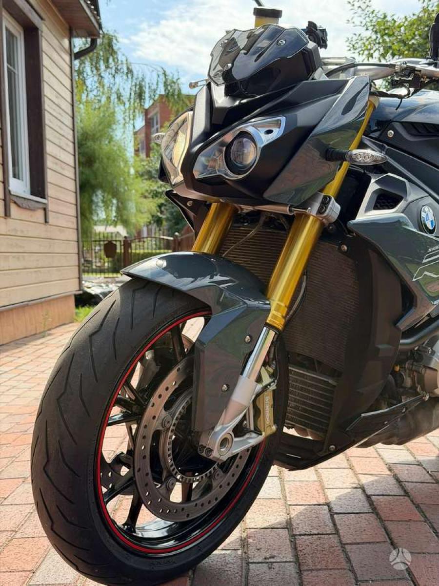 Pelēks BMW S 1000R 2017 Druskininkai, ar dzinēja tilpumu 1.00 L un nobraukumu 43 tūkst. km par 7450 €, foto 5 vietnē AUTOMOTO.COM.LV