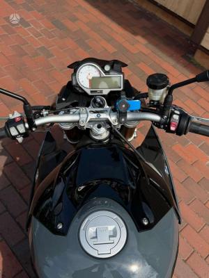 Pelēks BMW S 1000R 2017 Druskininkai, ar dzinēja tilpumu 1.00 L un nobraukumu 43 tūkst. km par 7450 €, foto 7 vietnē AUTOMOTO.COM.LV