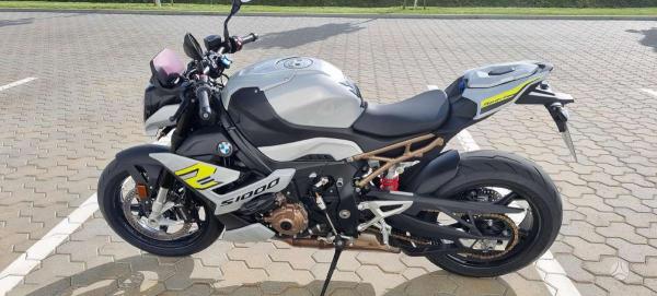 Grey BMW S 1000R 2022 in Vilnius, with an engine capacity of 1.00 L and mileage of 30 thousand km for 10500 €, photo 2 on AUTOMOTO.COM.LV