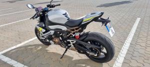 Grey BMW S 1000R 2022 in Vilnius, with an engine capacity of 1.00 L and mileage of 30 thousand km for 10500 €, photo 8 on AUTOMOTO.COM.LV