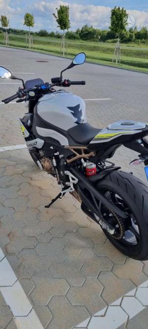 Grey BMW S 1000R 2022 in Vilnius, with an engine capacity of 1.00 L and mileage of 30 thousand km for 10500 €, photo 13 on AUTOMOTO.COM.LV