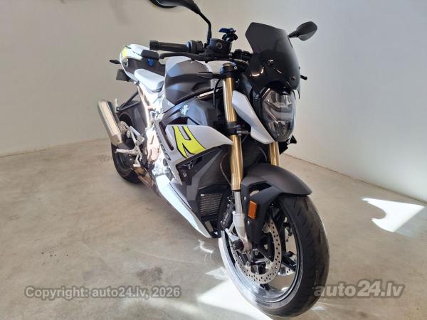 Grey BMW S 1000R 2022 in Tallinn, with an engine capacity of 1.00 L and mileage of 10 thousand km for 14900 €, photo 3 on AUTOMOTO.COM.LV