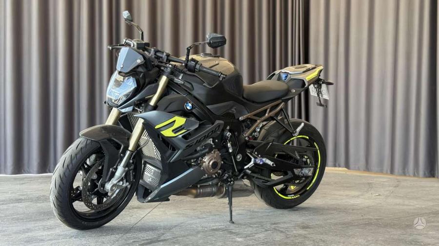 Grey BMW S 1000R 2023 in Marijampole, with an engine capacity of 1.00 L and mileage of 3 thousand km for 11250 €, photo 6 on AUTOMOTO.COM.LV