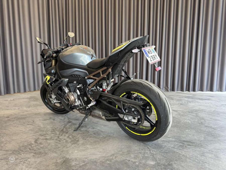 Grey BMW S 1000R 2023 in Marijampole, with an engine capacity of 1.00 L and mileage of 3 thousand km for 11250 €, photo 9 on AUTOMOTO.COM.LV