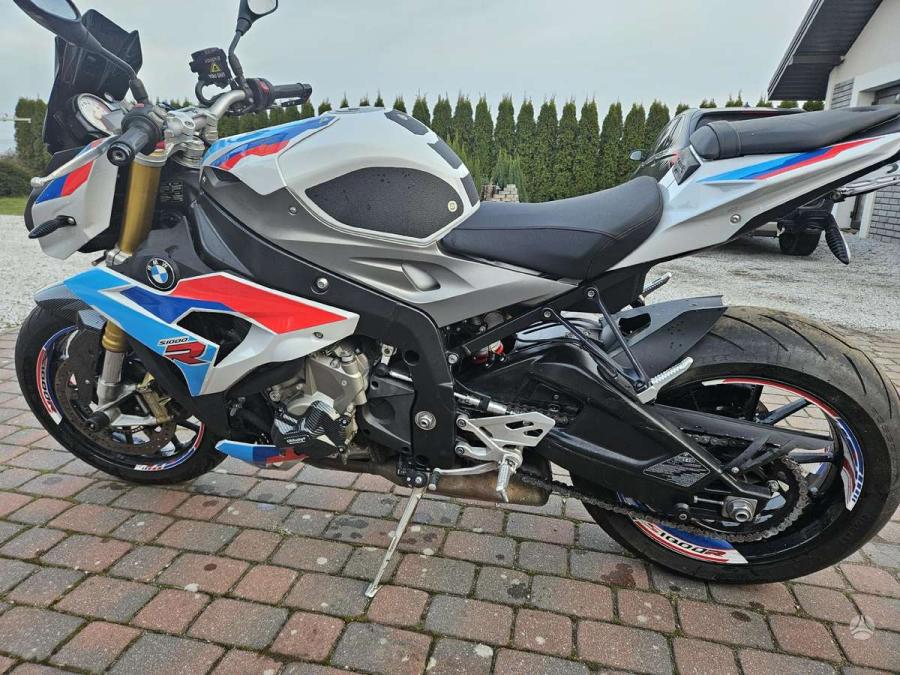 BMW S 1000R 2014 Kauņa, ar dzinēja tilpumu 1.00 L un nobraukumu 23 tūkst. km par 7777 €, foto 4 vietnē AUTOMOTO.COM.LV