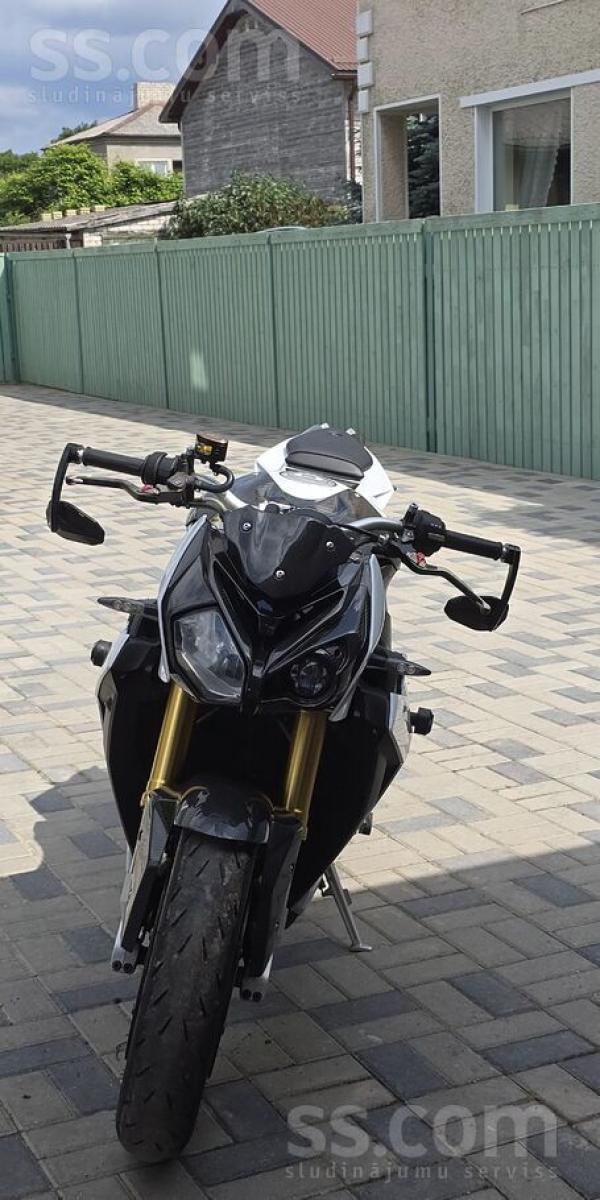 BMW S 1000R 2014 in Liepaja, with an engine capacity of 1.00 L and mileage of 0 thousand km for 8500 €, photo 1 on AUTOMOTO.COM.LV