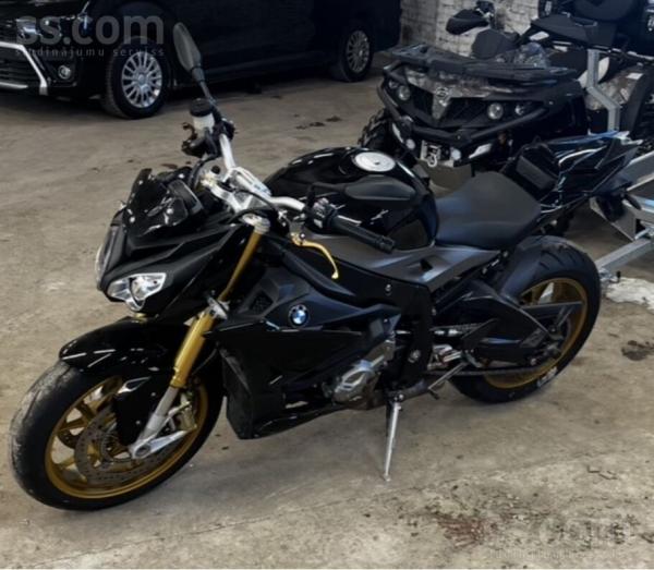 BMW S 1000R 2016 in Riga, with an engine capacity of 1.00 L and mileage of 0 thousand km for 6464 €, photo 1 on AUTOMOTO.COM.LV