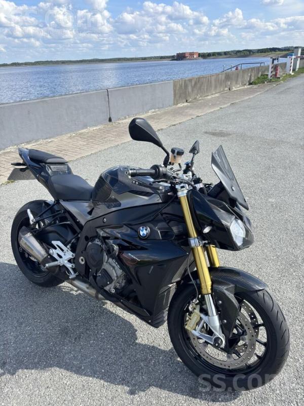 БМВ S 1000R 2016 в Рига на AUTOMOTO.COM.LV БМВ S 1000R 2016 в Рига, объемом двигателя 1.00 л и пробегом 0 тыс. км за 6200 €, фото 9 на AUTOMOTO.COM.LV