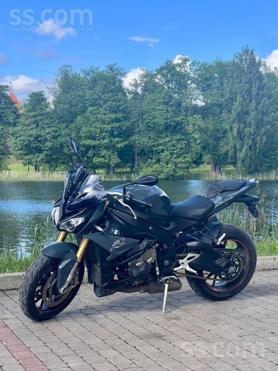 BMW S 1000R 2017 in Aluksne, with an engine capacity of 1.00 L and mileage of 0 thousand km for 7600 €, photo 3 on AUTOMOTO.COM.LV