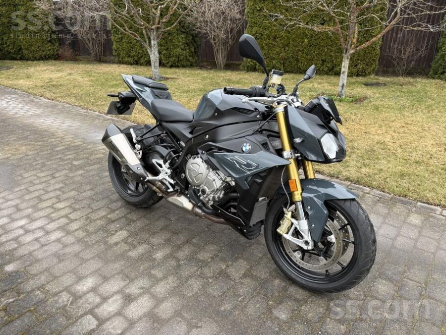 BMW S 1000R 2018 in Riga, with an engine capacity of 1.00 L and mileage of 0 thousand km for 10900 €, photo 3 on AUTOMOTO.COM.LV