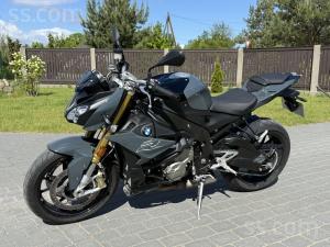 BMW S 1000R 2018 in Riga, with an engine capacity of 1.00 L and mileage of 0 thousand km for 10400 €, photo 4 on AUTOMOTO.COM.LV