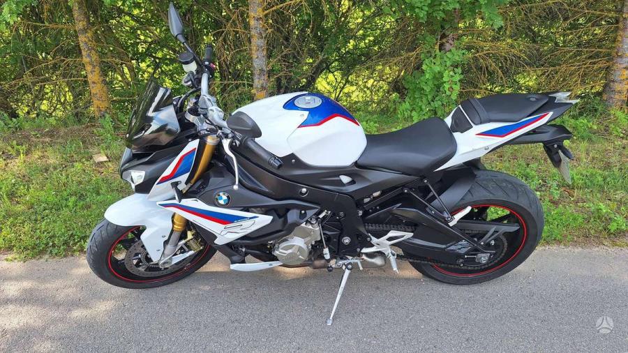 BMW S 1000R 2018 in Kaunas, with an engine capacity of 1.00 L and mileage of 27 thousand km for 7100 €, photo 5 on AUTOMOTO.COM.LV