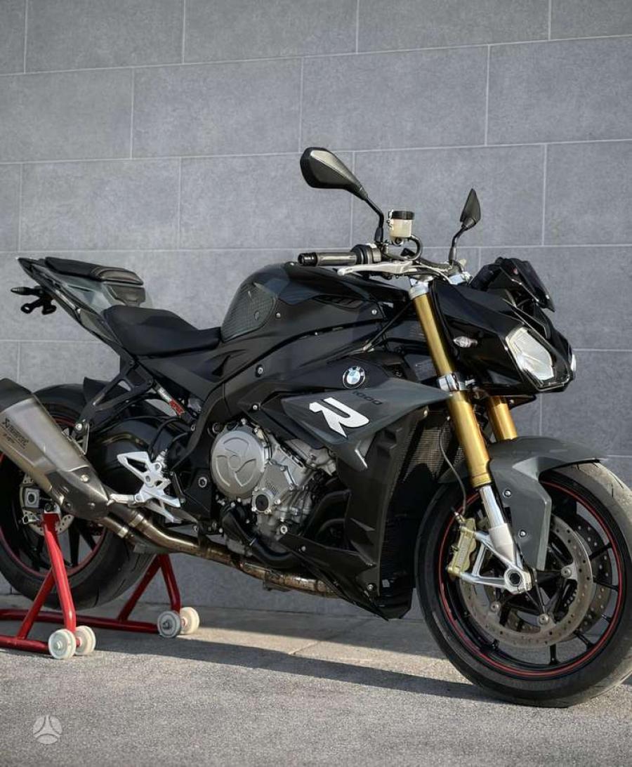 BMW S 1000R 2018 in Vilnius, with an engine capacity of 1.00 L and mileage of 24 thousand km for 8300 €, photo 1 on AUTOMOTO.COM.LV