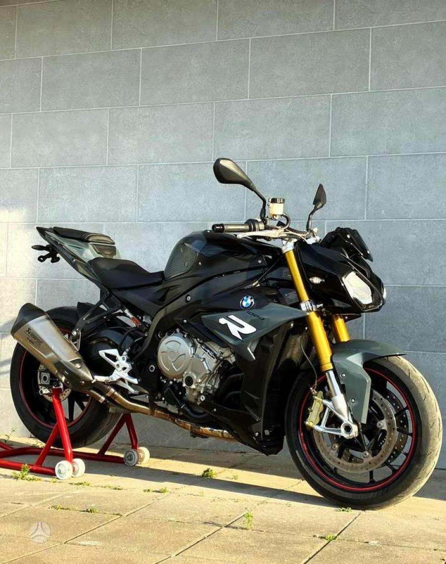 BMW S 1000R 2018 in Vilnius, with an engine capacity of 1.00 L and mileage of 24 thousand km for 8300 €, photo 3 on AUTOMOTO.COM.LV