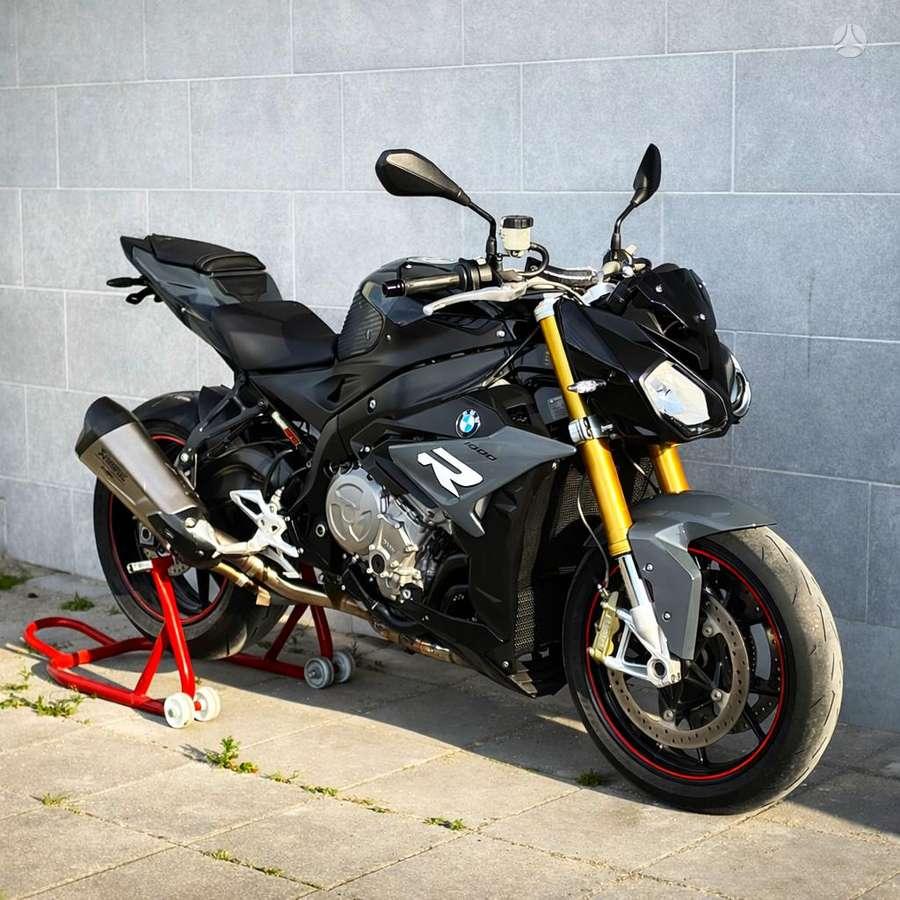 BMW S 1000R 2018 in Vilnius, with an engine capacity of 1.00 L and mileage of 24 thousand km for 8300 €, photo 4 on AUTOMOTO.COM.LV