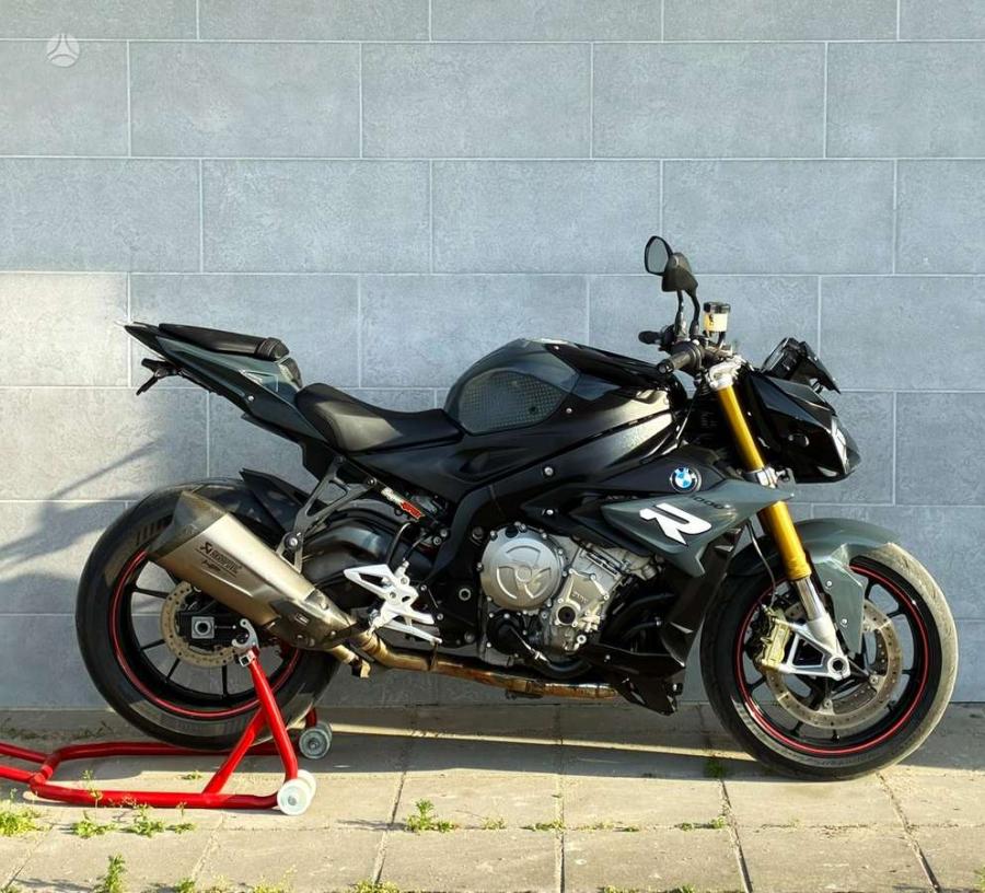 BMW S 1000R 2018 in Vilnius, with an engine capacity of 1.00 L and mileage of 24 thousand km for 8300 €, photo 5 on AUTOMOTO.COM.LV