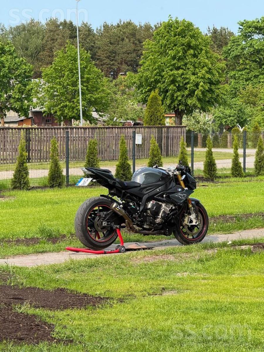 БМВ S 1000R 2018 в Рига, объемом двигателя 1.00 л и пробегом 0 тыс. км за 8200 €, фото 1 на AUTOMOTO.COM.LV