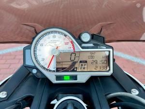 BMW S 1000R 2019 in Vilnius, with an engine capacity of 1.00 L and mileage of 29 thousand km for 7600 €, photo 6 on AUTOMOTO.COM.LV
