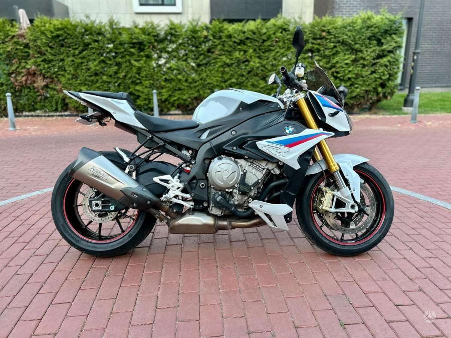 BMW S 1000R 2019 in Vilnius, with an engine capacity of 1.00 L and mileage of 29 thousand km for 7600 €, photo 8 on AUTOMOTO.COM.LV