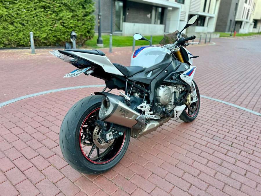 BMW S 1000R 2019 in Vilnius, with an engine capacity of 1.00 L and mileage of 29 thousand km for 7600 €, photo 9 on AUTOMOTO.COM.LV