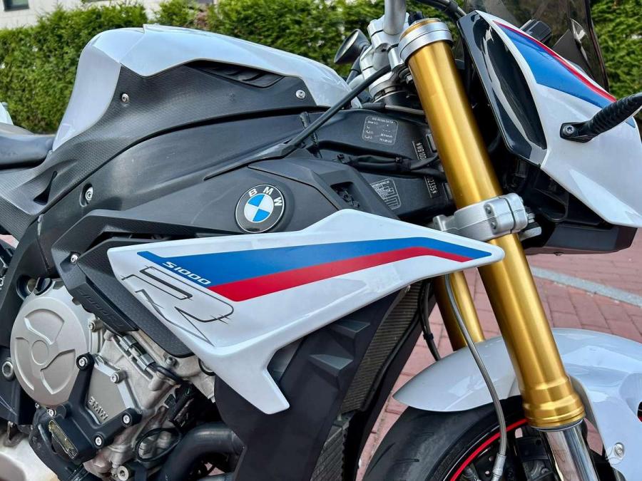 BMW S 1000R 2019 in Vilnius, with an engine capacity of 1.00 L and mileage of 29 thousand km for 7600 €, photo 10 on AUTOMOTO.COM.LV