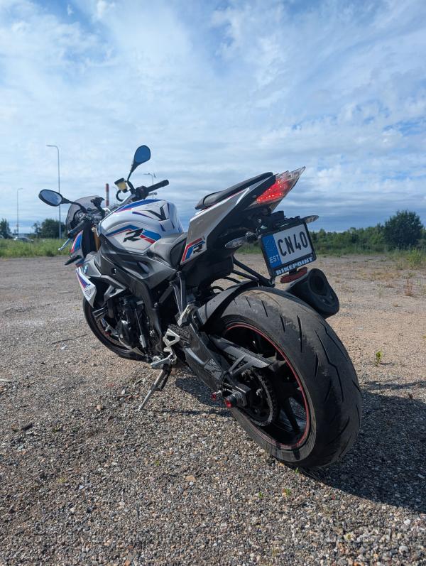 БМВ S 1000R 2019 в Таллин, объемом двигателя 1.00 л и пробегом 19 тыс. км за 10700 €, фото 2 на AUTOMOTO.COM.LV