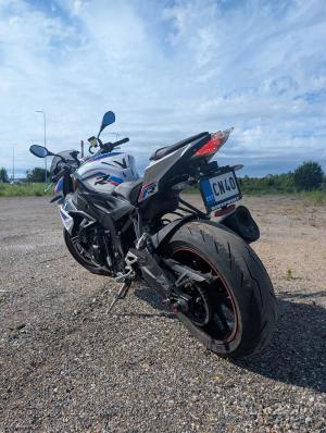 BMW S 1000R 2019 Tallina, ar dzinēja tilpumu 1.00 L un nobraukumu 19 tūkst. km par 10700 €, foto 3 vietnē AUTOMOTO.COM.LV
