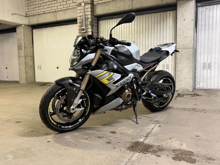 БМВ S 1000R 2022 в Вильнюс, объемом двигателя 1.00 л и пробегом 8 тыс. км за 11700 €, фото 3 на AUTOMOTO.COM.LV