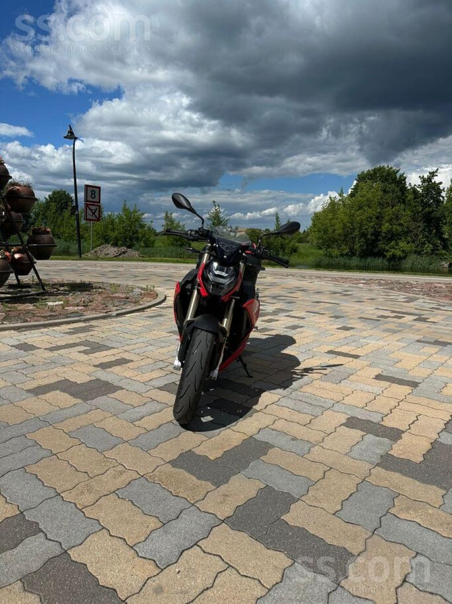 БМВ S 1000R 2022 в Бауска, объемом двигателя 1.00 л и пробегом 0 тыс. км за 13500 €, фото 4 на AUTOMOTO.COM.LV