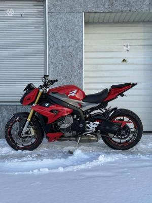 Sarkans BMW S 1000R 2014 Alīta, ar dzinēja tilpumu 1.00 L un nobraukumu 19 tūkst. km par 6900 €, foto 3 vietnē AUTOMOTO.COM.LV