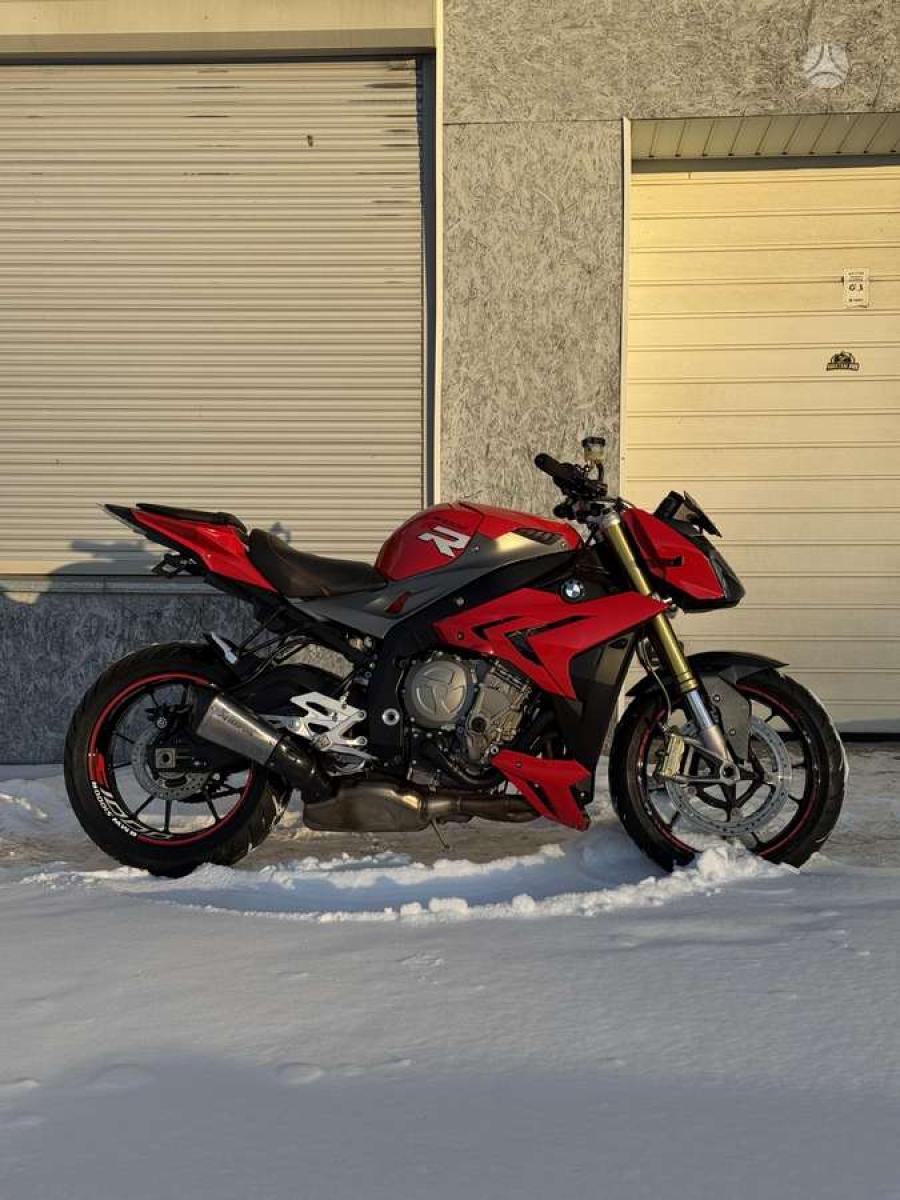 Sarkans BMW S 1000R 2014 Alīta, ar dzinēja tilpumu 1.00 L un nobraukumu 19 tūkst. km par 6900 €, foto 6 vietnē AUTOMOTO.COM.LV