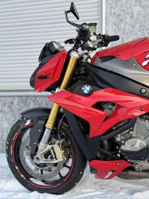 Sarkans BMW S 1000R 2014 Alīta, ar dzinēja tilpumu 1.00 L un nobraukumu 19 tūkst. km par 6900 €, foto 8 vietnē AUTOMOTO.COM.LV
