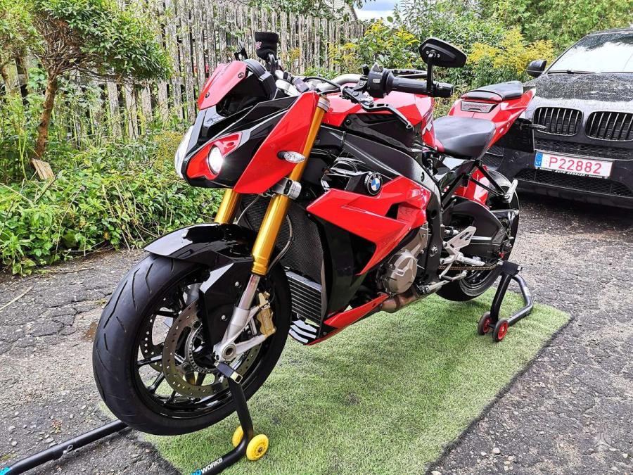 Sarkans BMW S 1000R 2014 Marijampole, ar dzinēja tilpumu 1.00 L un nobraukumu 29 tūkst. km par 6500 €, foto 3 vietnē AUTOMOTO.COM.LV