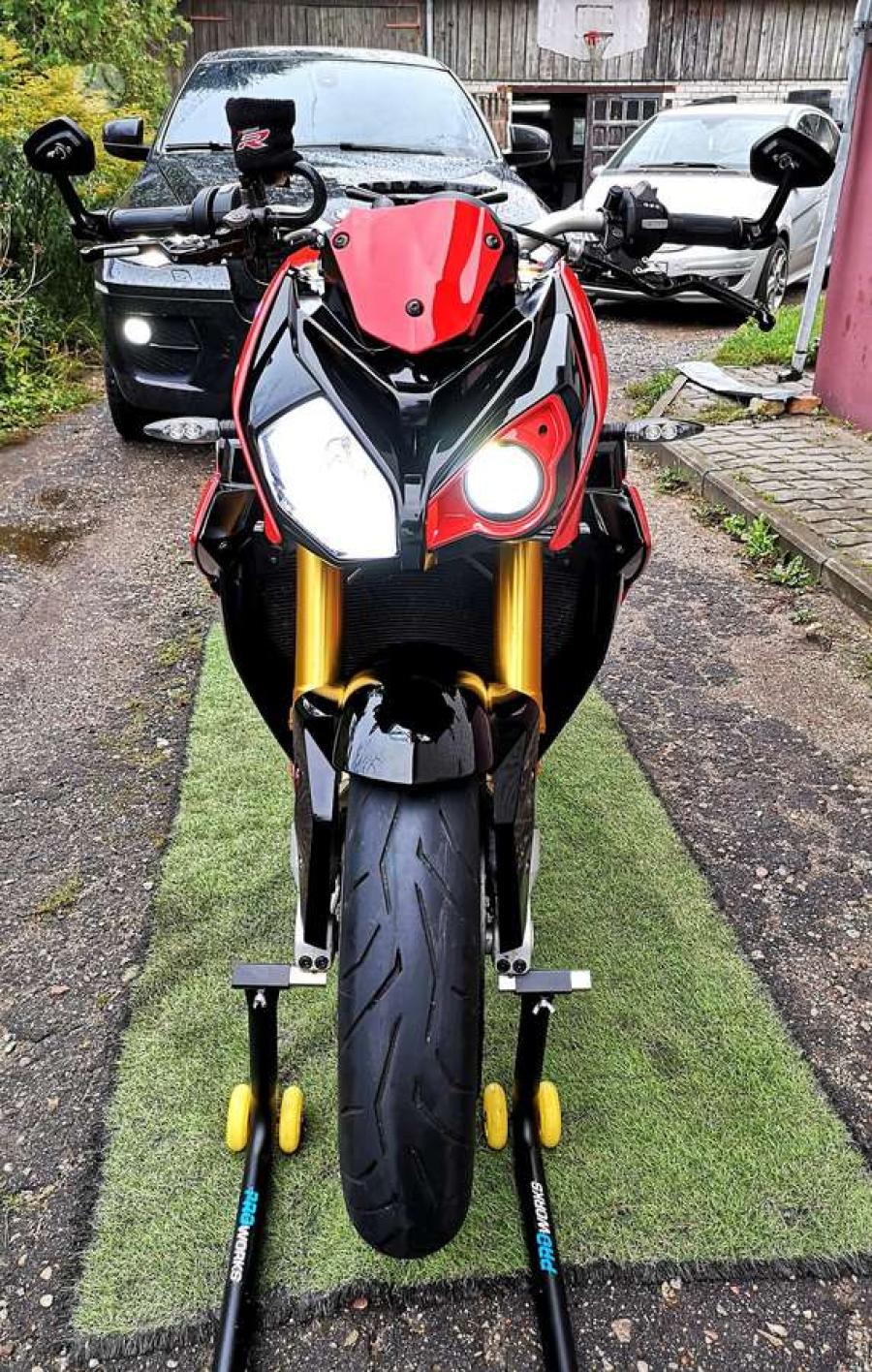 Sarkans BMW S 1000R 2014 Marijampole, ar dzinēja tilpumu 1.00 L un nobraukumu 29 tūkst. km par 6500 €, foto 9 vietnē AUTOMOTO.COM.LV