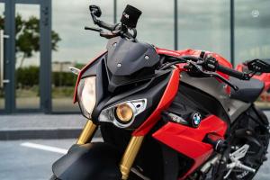 Red BMW S 1000R 2015 in Klaipeda, with an engine capacity of 1.00 L and mileage of 39 thousand km for 6800 €, photo 19 on AUTOMOTO.COM.LV