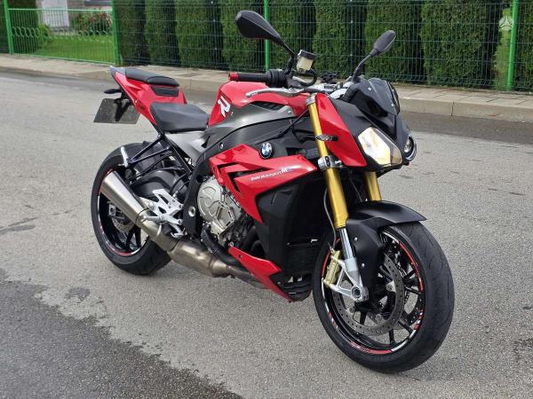 Sarkans BMW S 1000R 2015 Kretinga, ar dzinēja tilpumu 1.00 L un nobraukumu 52 tūkst. km par 6400 €, foto 1 vietnē AUTOMOTO.COM.LV