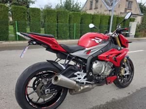Sarkans BMW S 1000R 2015 Kretinga, ar dzinēja tilpumu 1.00 L un nobraukumu 52 tūkst. km par 6400 €, foto 6 vietnē AUTOMOTO.COM.LV