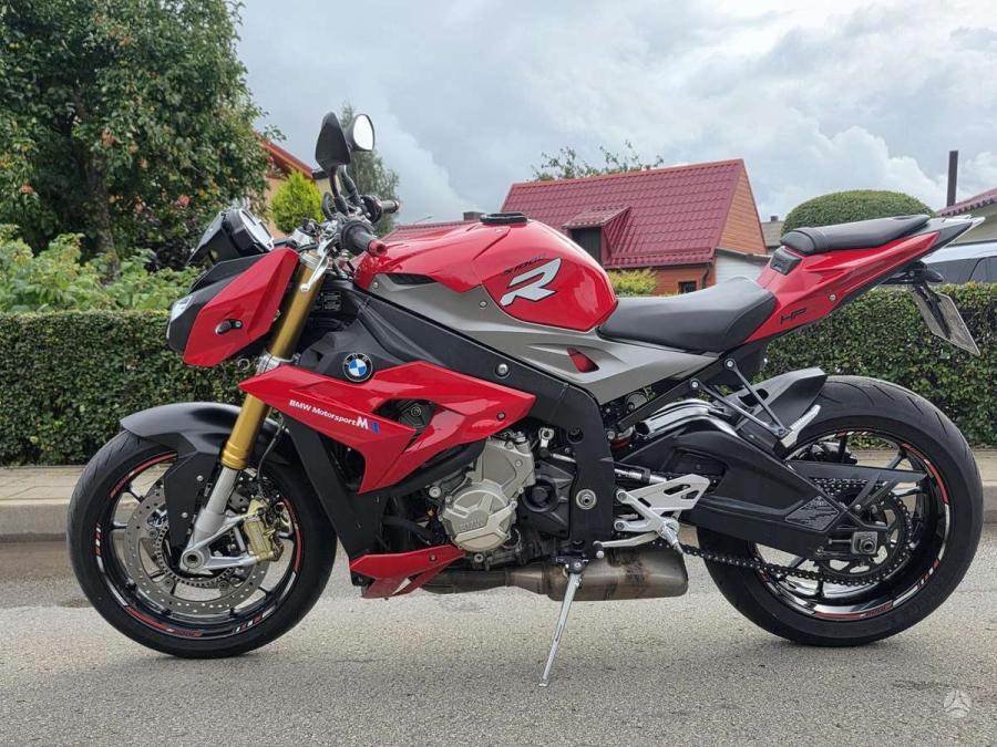 Sarkans BMW S 1000R 2015 Kretinga, ar dzinēja tilpumu 1.00 L un nobraukumu 52 tūkst. km par 6400 €, foto 7 vietnē AUTOMOTO.COM.LV