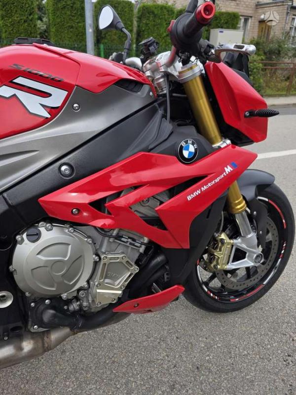 Sarkans BMW S 1000R 2015 Kretinga, ar dzinēja tilpumu 1.00 L un nobraukumu 52 tūkst. km par 6400 €, foto 11 vietnē AUTOMOTO.COM.LV