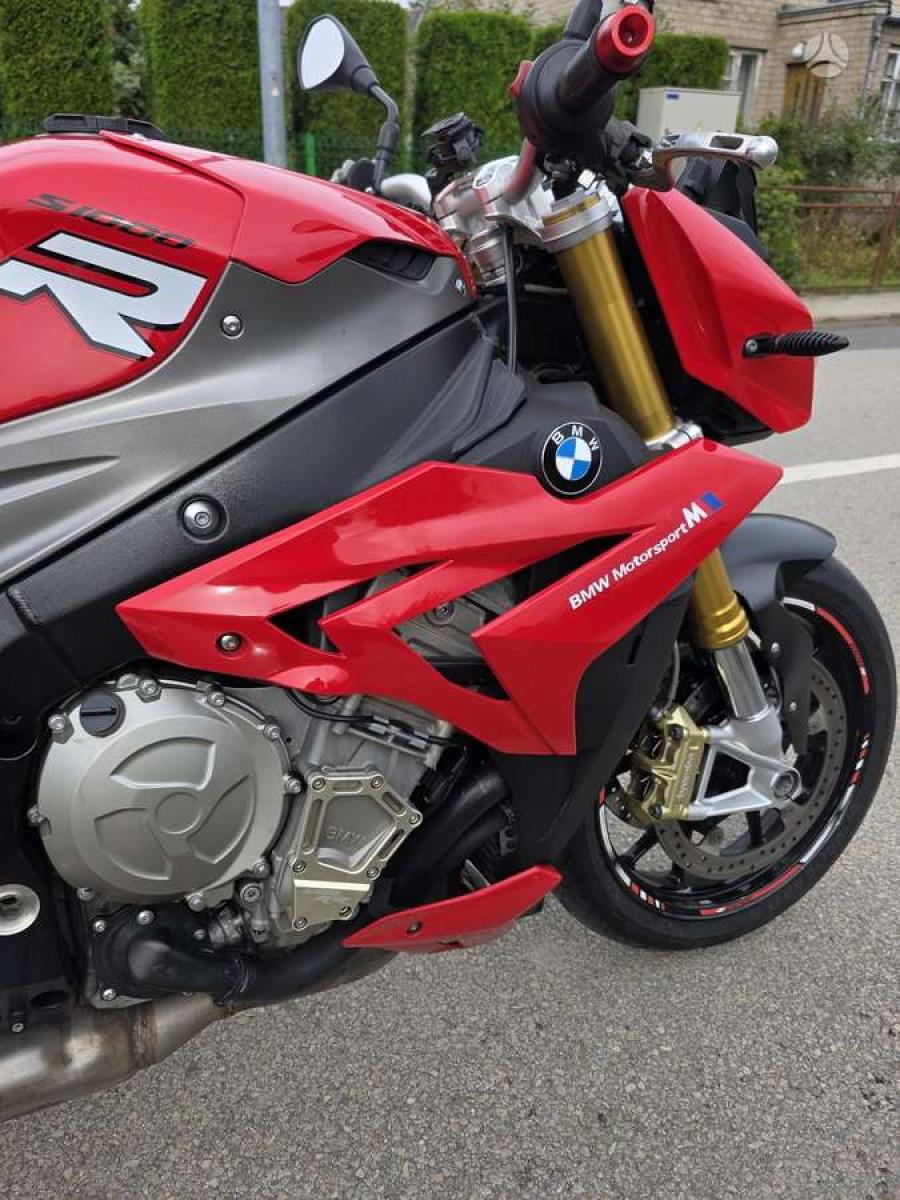 Sarkans BMW S 1000R 2015 Kretinga, ar dzinēja tilpumu 1.00 L un nobraukumu 52 tūkst. km par 6400 €, foto 11 vietnē AUTOMOTO.COM.LV