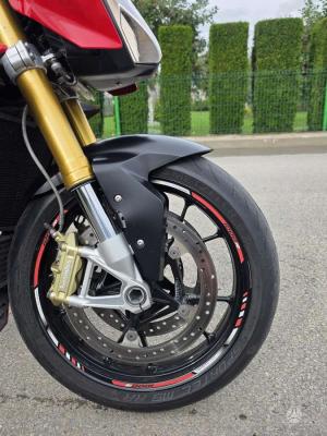 Sarkans BMW S 1000R 2015 Kretinga, ar dzinēja tilpumu 1.00 L un nobraukumu 52 tūkst. km par 6400 €, foto 15 vietnē AUTOMOTO.COM.LV