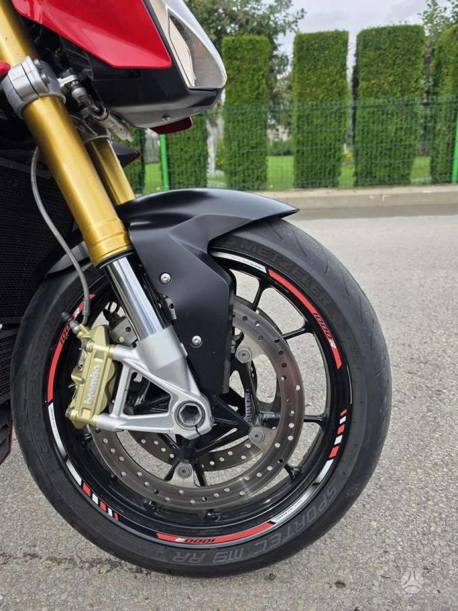 Sarkans BMW S 1000R 2015 Kretinga, ar dzinēja tilpumu 1.00 L un nobraukumu 52 tūkst. km par 6400 €, foto 15 vietnē AUTOMOTO.COM.LV